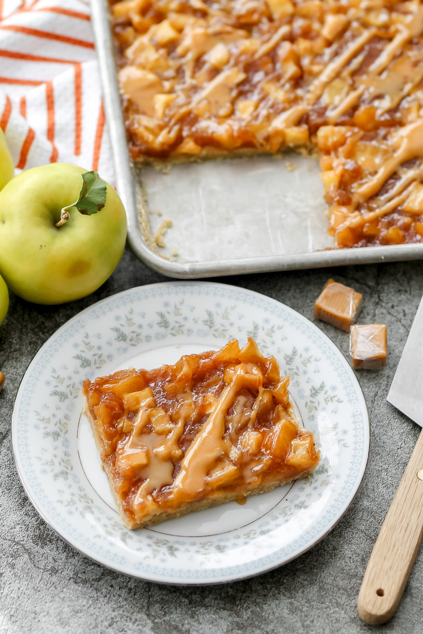 Sheet Pan Apple Pie - Genuinely Jana