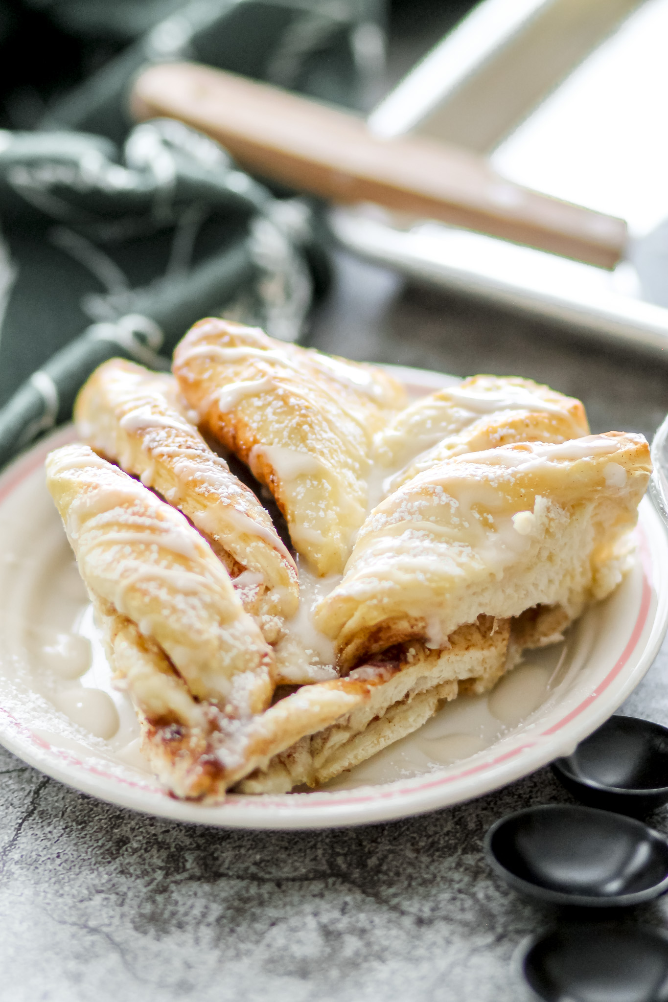 Easy Cinnamon Star Bread - Genuinely Jana